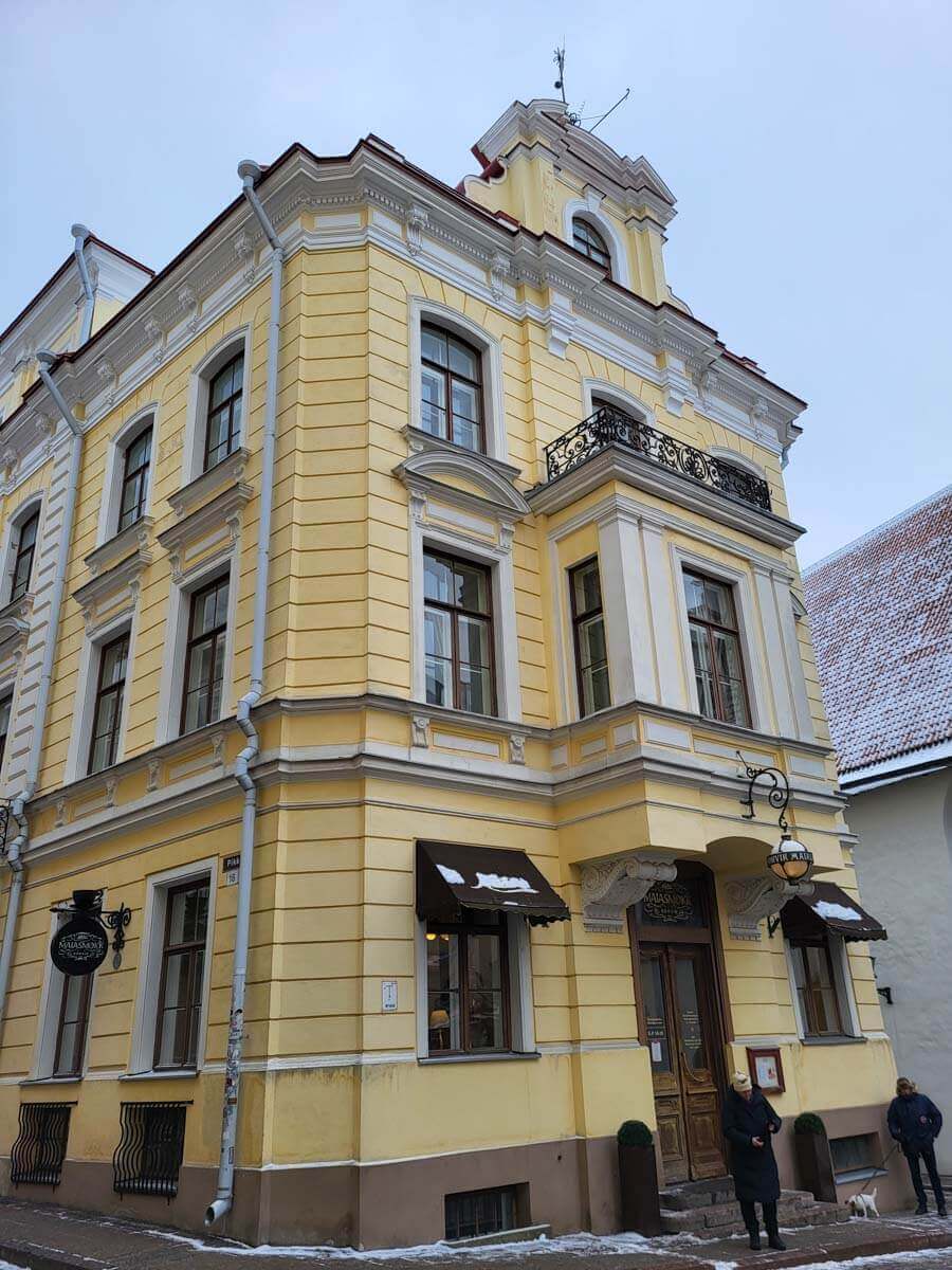 Tallinn Food Guide: Unsere Tipps für Cafés, Bars & (vegane) Restaurants ...